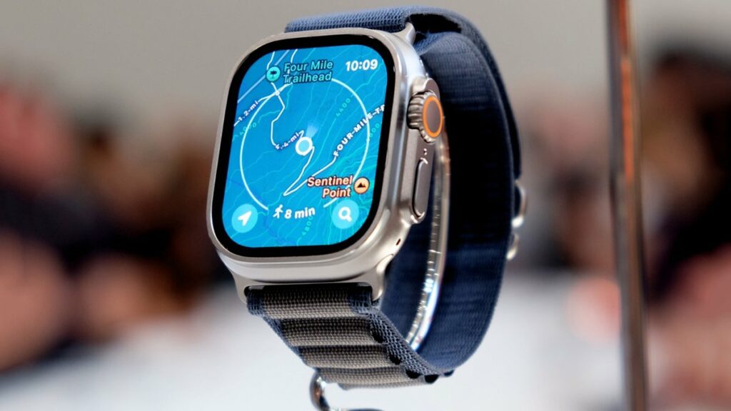 Apple Watch Ultra 2023 giá bao nhiêu? Có nên mua không?